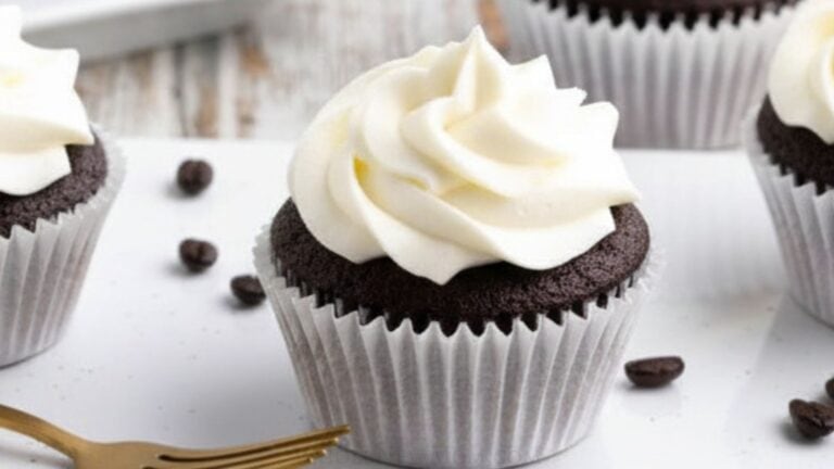Sugar-free Buttercream Frosting (Rich, Creamy, & Not Too Sweet)